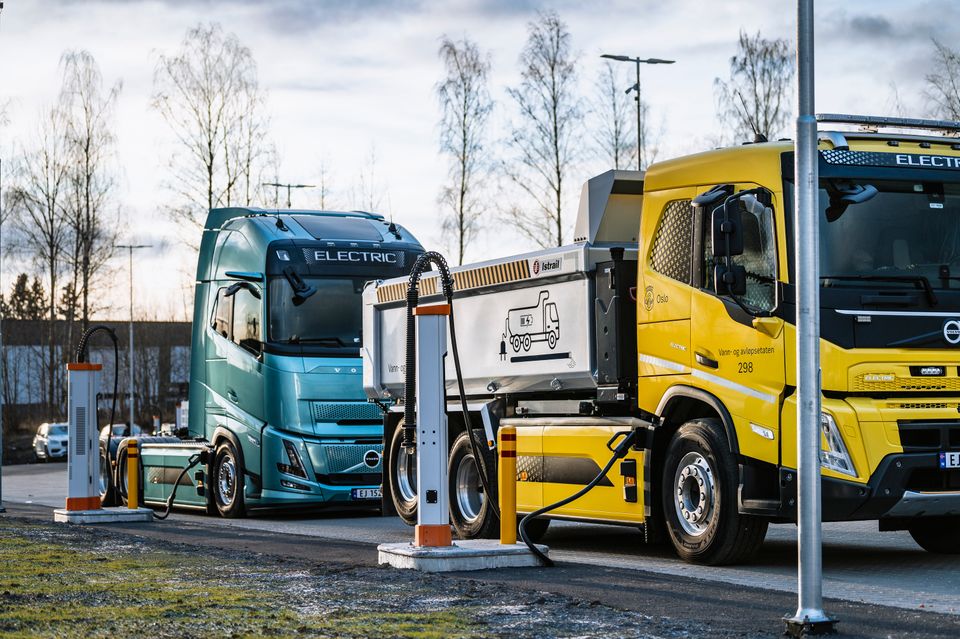 Salgstall 2024: Altfor dårlig satsing på elektriske nyttekjøretøy | Norsk elbilforening