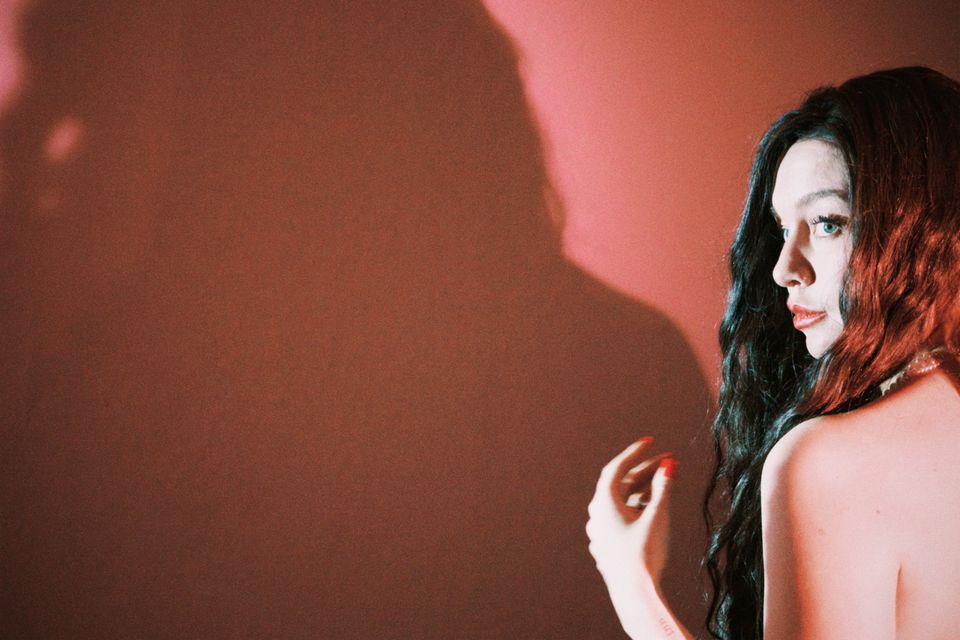 Marte Eberson releases a beautiful December song | Sounds Like Gold