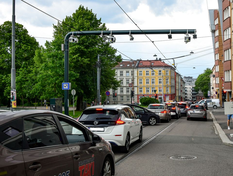 Majoriteten har en positiv holdning til bompenger | Statens vegvesen