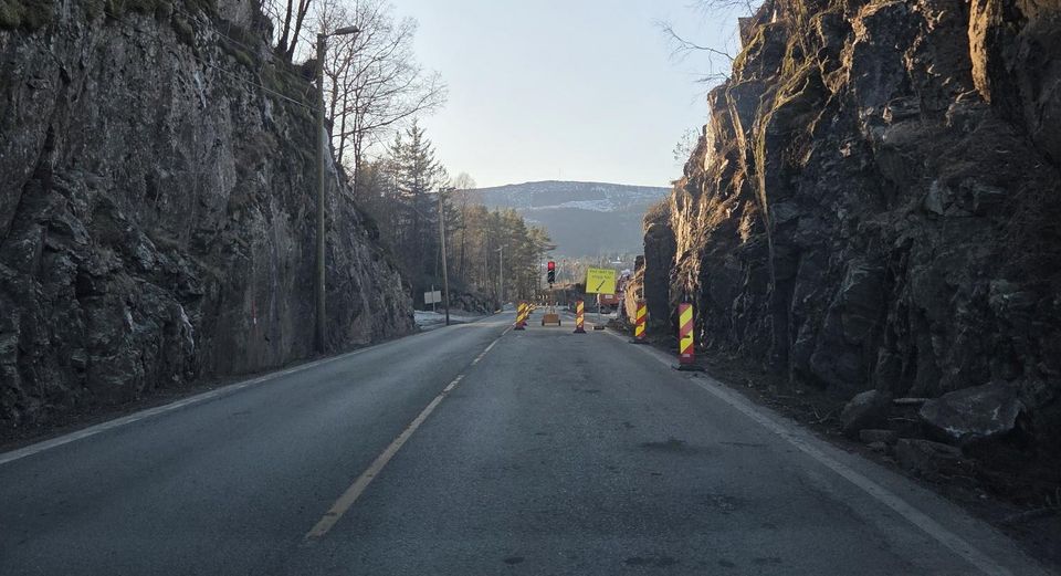 Nattestenging på E39 Vikane i Alver | Statens vegvesen