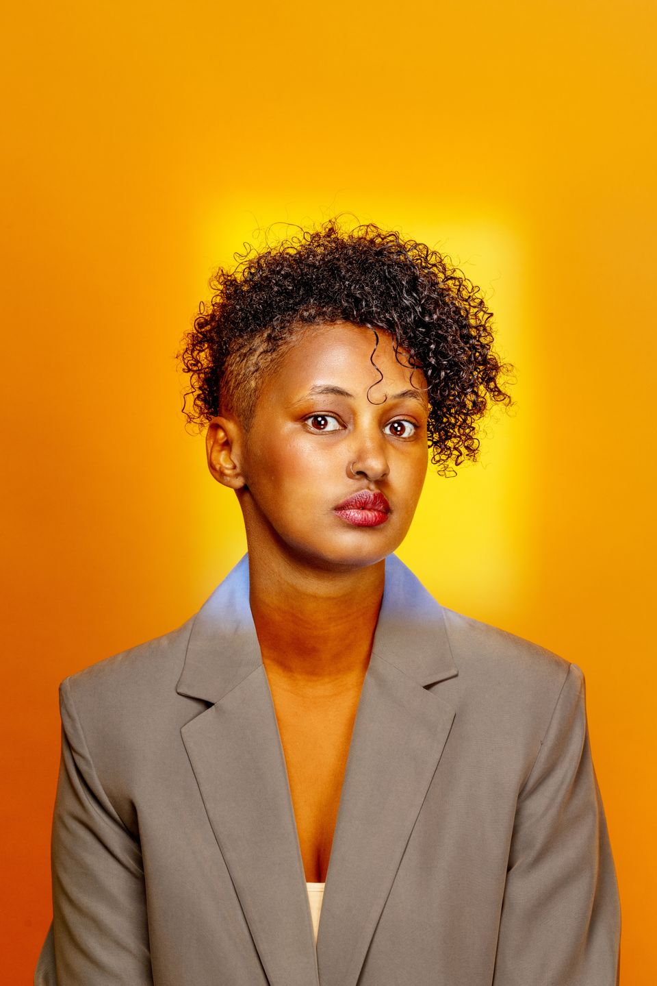 Kritikerfavoritten Amina Elmi til Norge! | Bonnier Norsk Forlag