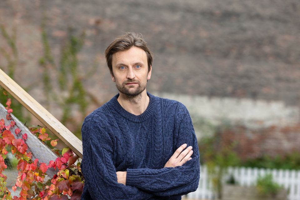 Samlivsbrudd: Montgomery om barn i to hjem | Bonnier Norsk Forlag