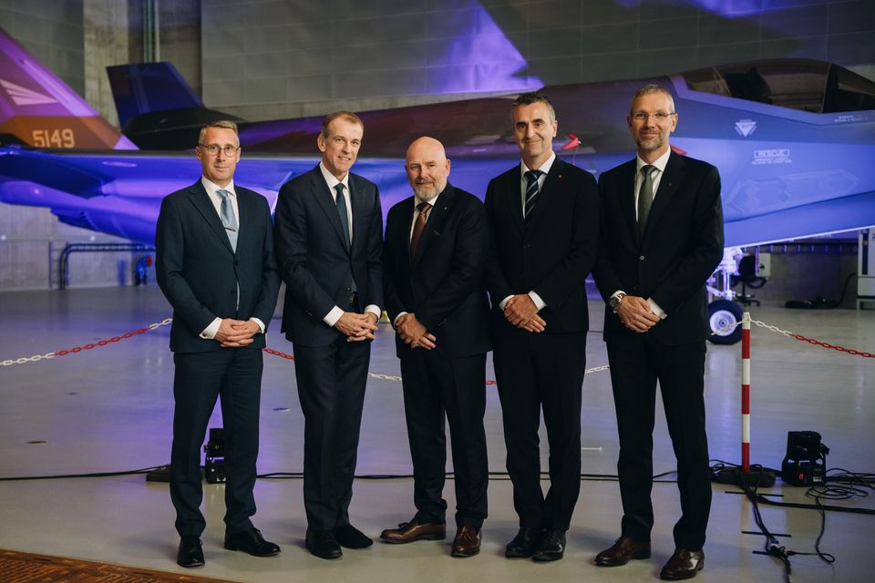 KONGSBERG åpnet ny vedlikeholdsanlegg for F-35 på Rygge | Kongsberg ...
