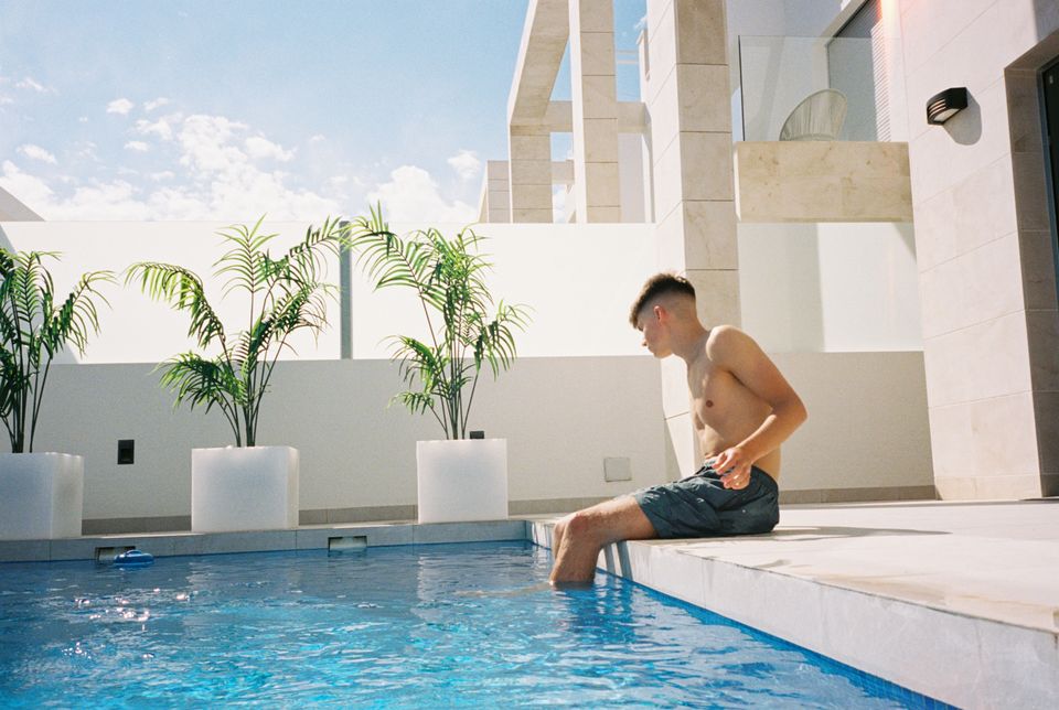 Marstein er klar med årest sommerlåt - Sommerhus | Universal Music Norge