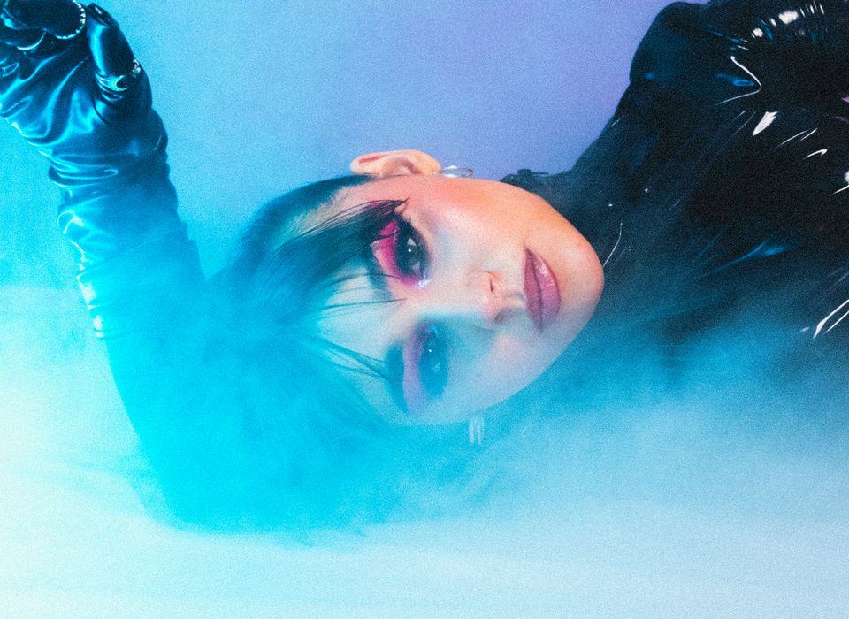 Alessandra slipper befriende dancelåt: Supposed To Be! | Universal ...