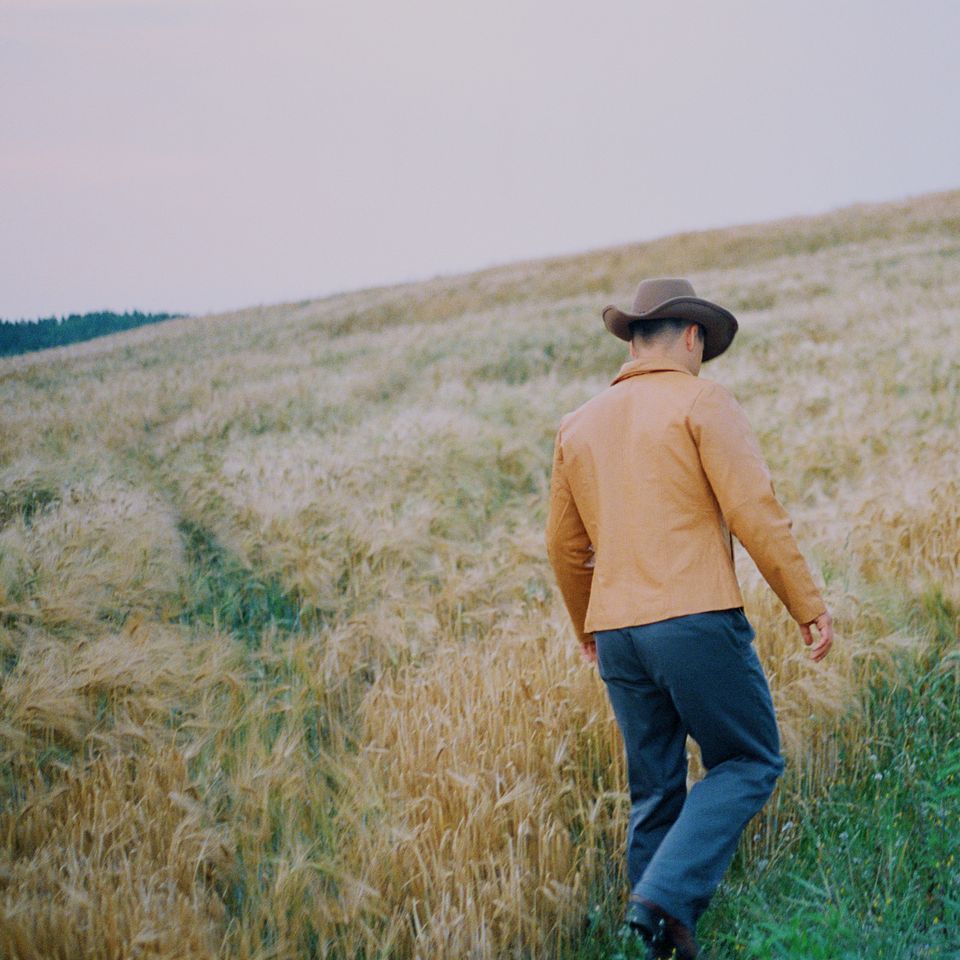 Tobias Sten lengter ‘‘Heim te ståvo’’ | Universal Music Norge