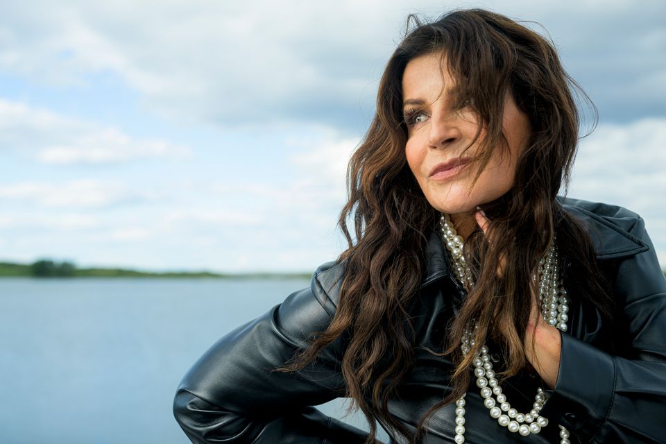 Pop-legenden utgir tolkning av norsk rap! | Universal Music Norge