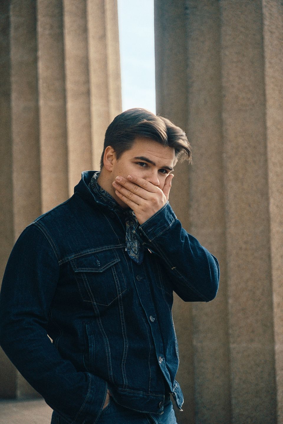 COUNTRYSTJERNE TOBIAS STEN SLIPPER DEBUTALBUM | Universal Music Norge