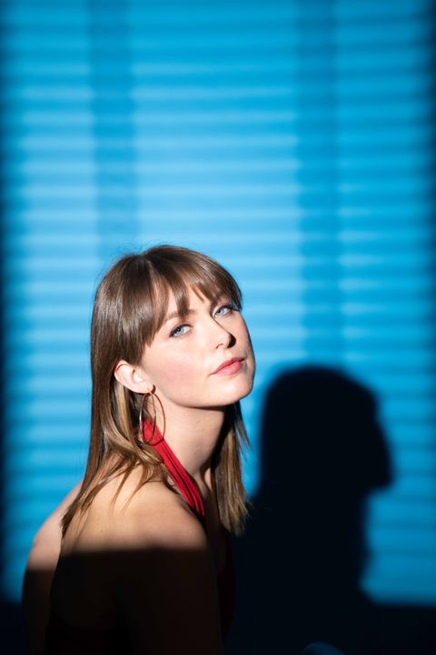 Anna Kajander lader opp til albumslipp med singelen "Tåpe" | Sony Music ...