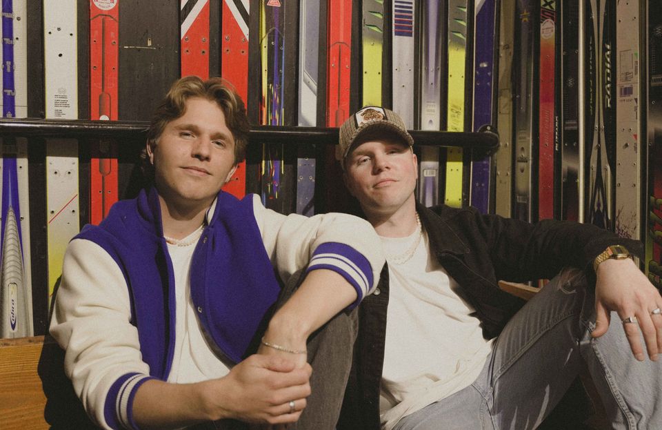 Archer slipper låt om den beste dagen uken - Lørdag! | Sony Music Norway