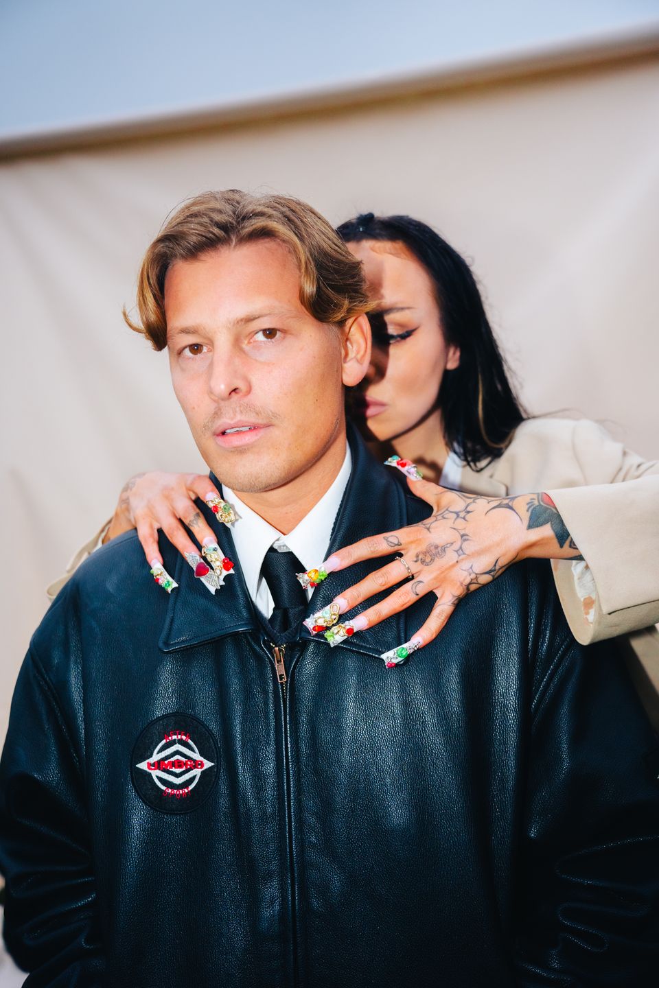 Jesper Jenset holder det nede med Tomine Harket | Sony Music Norway