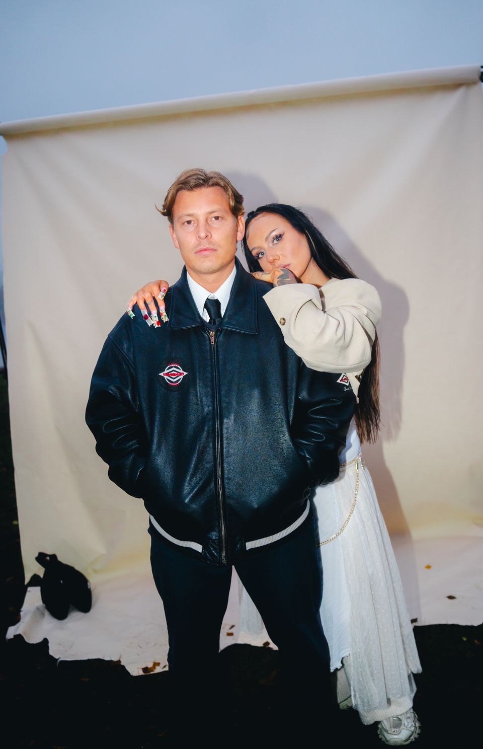 Jesper Jenset holder det nede med Tomine Harket | Sony Music Norway