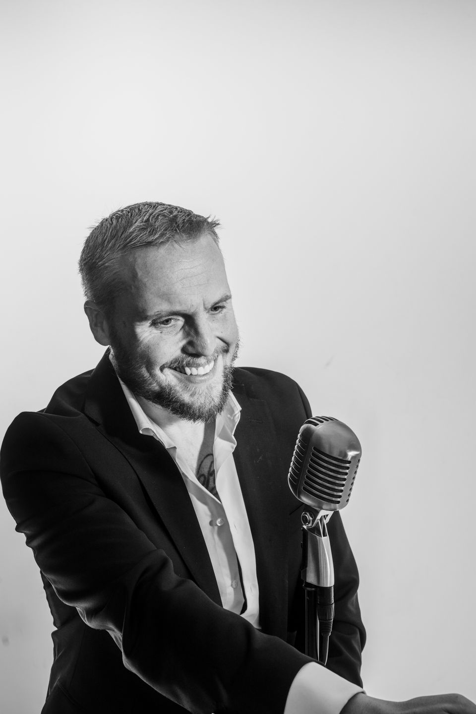 Staysman girer opp til julebord | Sony Music Norway