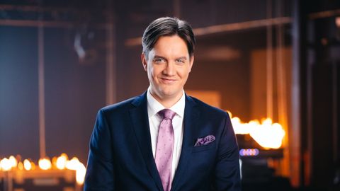 «Desken brenner» – ny humorpodkast fra NRK | NRK