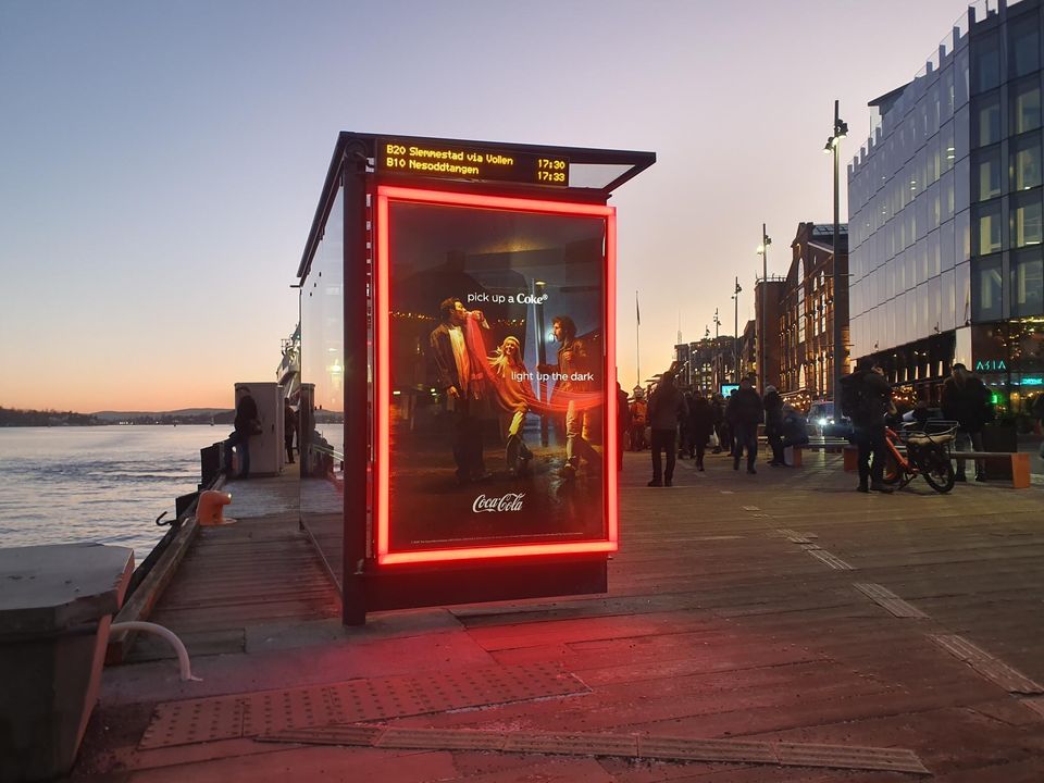 Ny kampanje: Coca-Cola lyser opp det norske vintermørket | Coca-Cola ...
